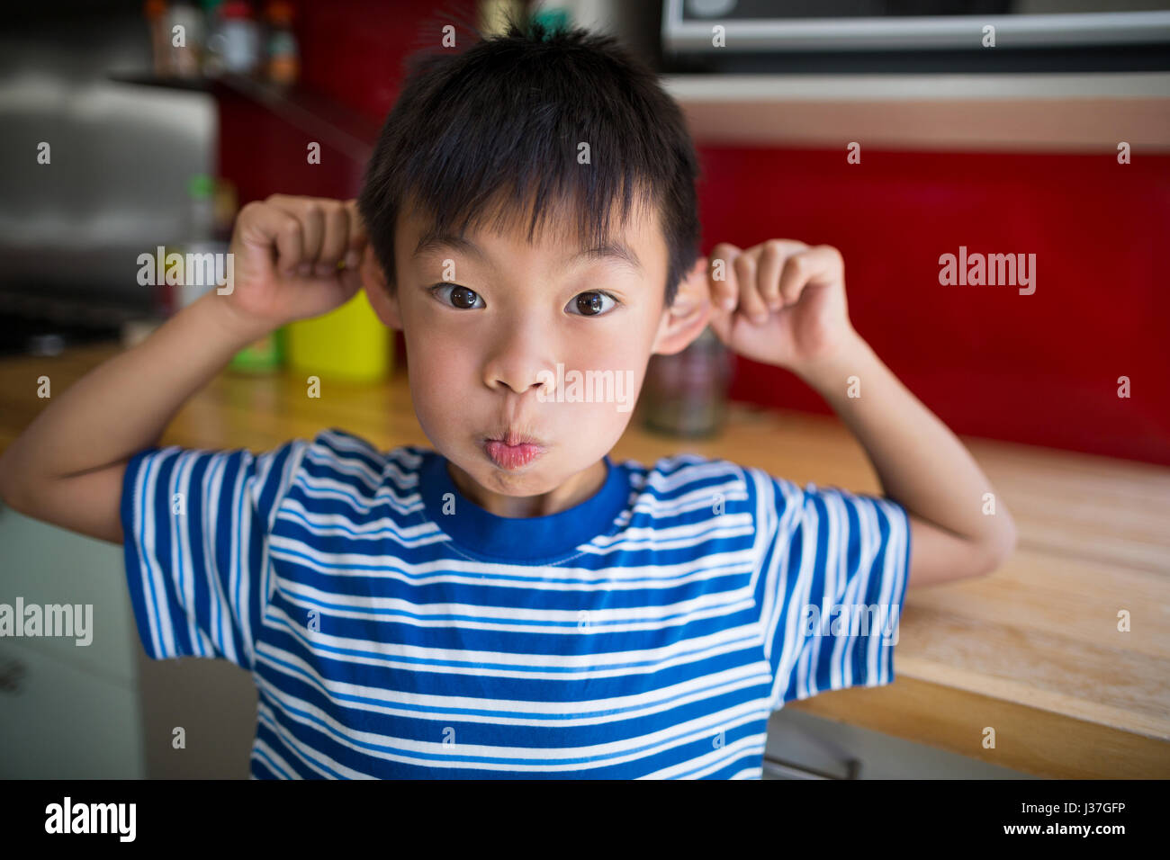 Chinese boy side face hi-res stock photography and images - Alamy