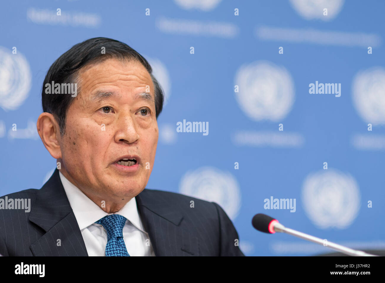 Yukio takasu hi-res stock photography and images - Alamy