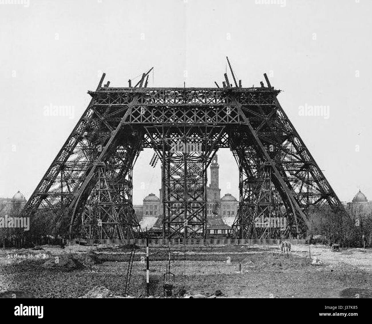 Famous in world eiffel Black and White Stock Photos & Images - Alamy