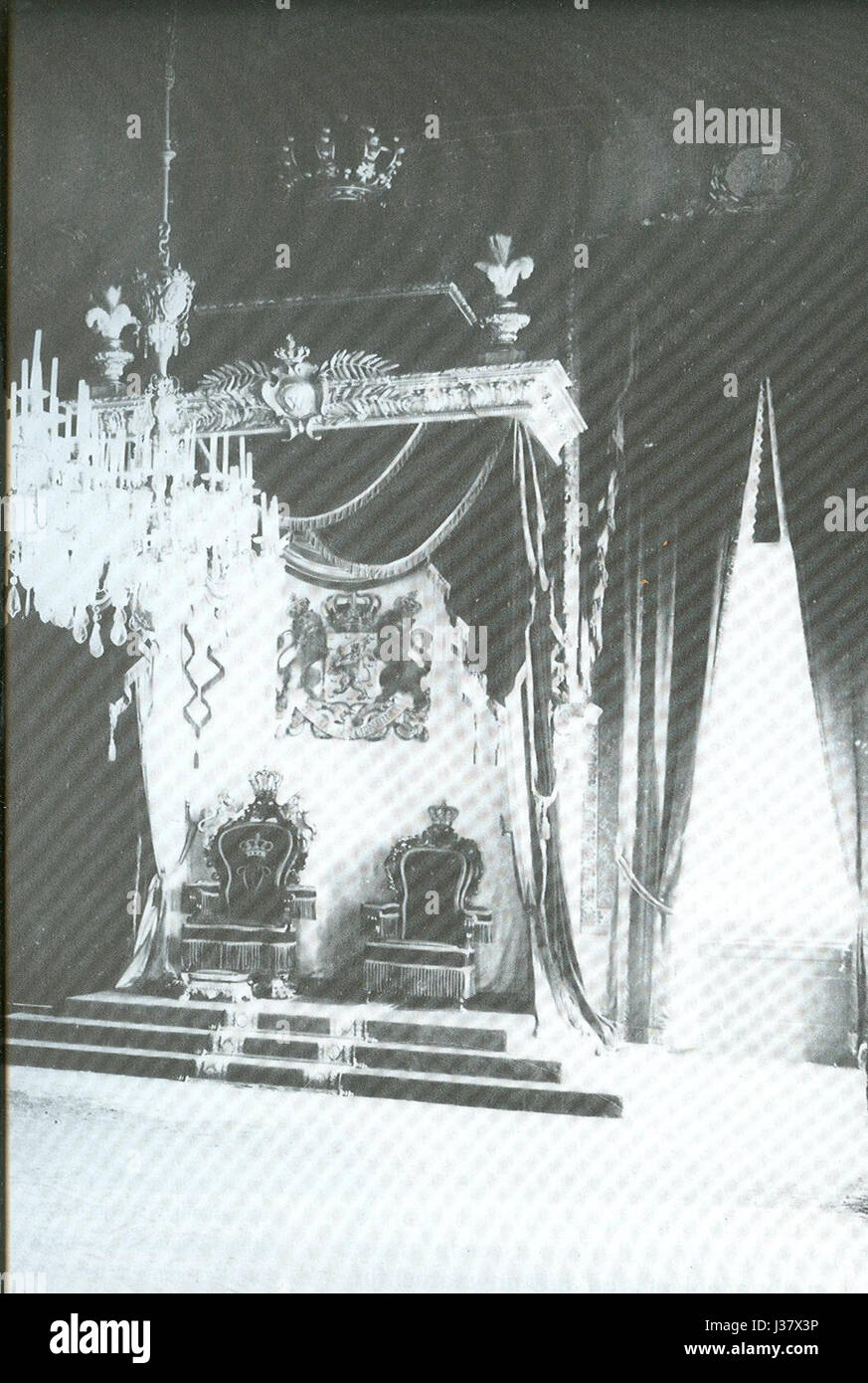 'De troon in Amsterdam' refers to the depiction of the Dutch throne in ...