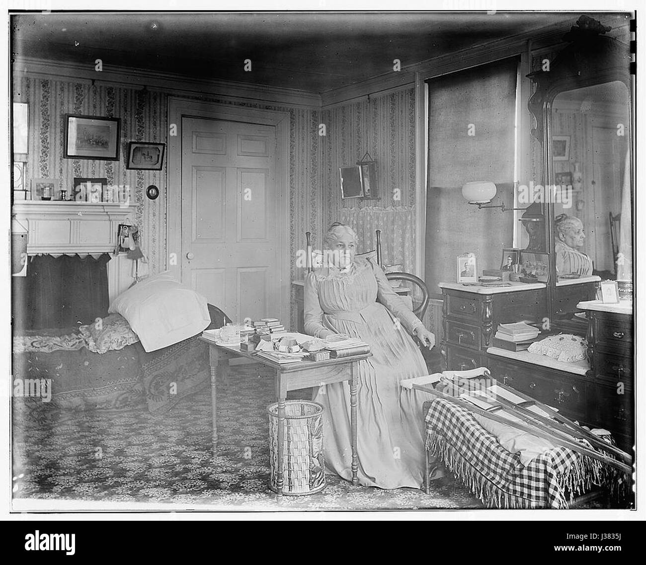 Charles currier hi-res stock photography and images - Alamy