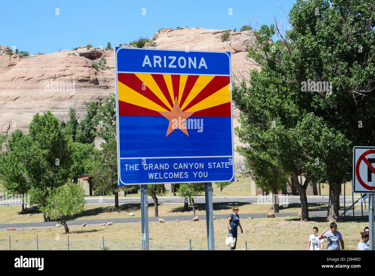 Welcome Sign on Arrival Eastern Arizona on Interstate 40 Stock Photo ...