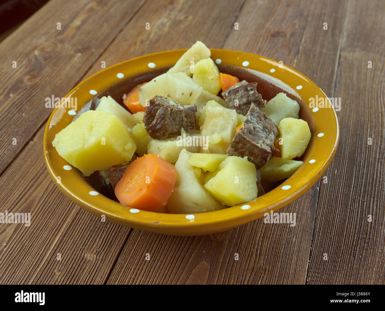 Tas kebap - Turkish dish of veal Stock Photo - Alamy
