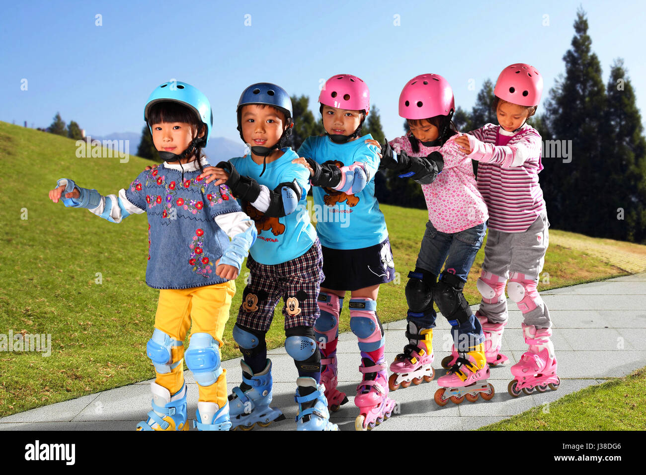 Inline five hi-res stock photography and images - Alamy