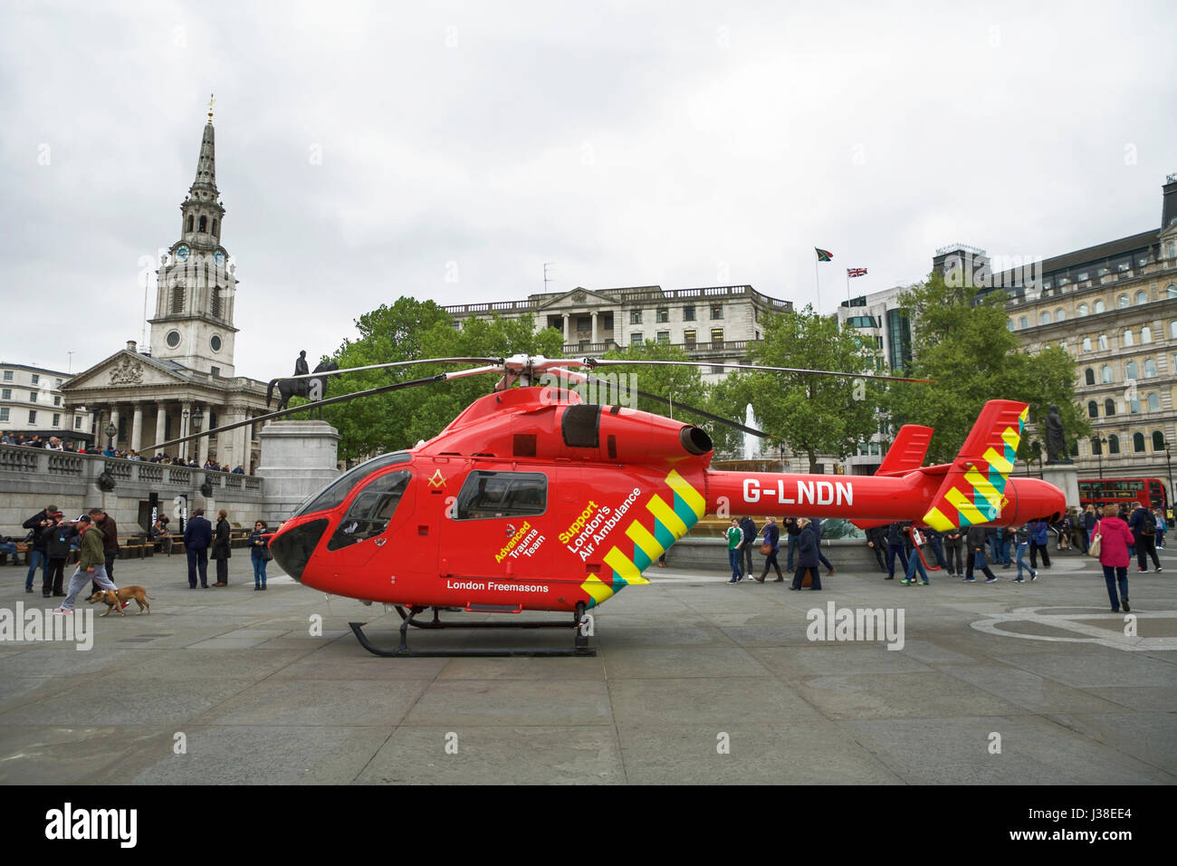 Trauma team hi-res stock photography and images - Alamy