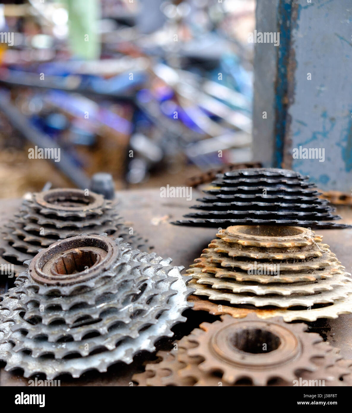 Rusty bicycle parts hi-res stock photography and images - Alamy