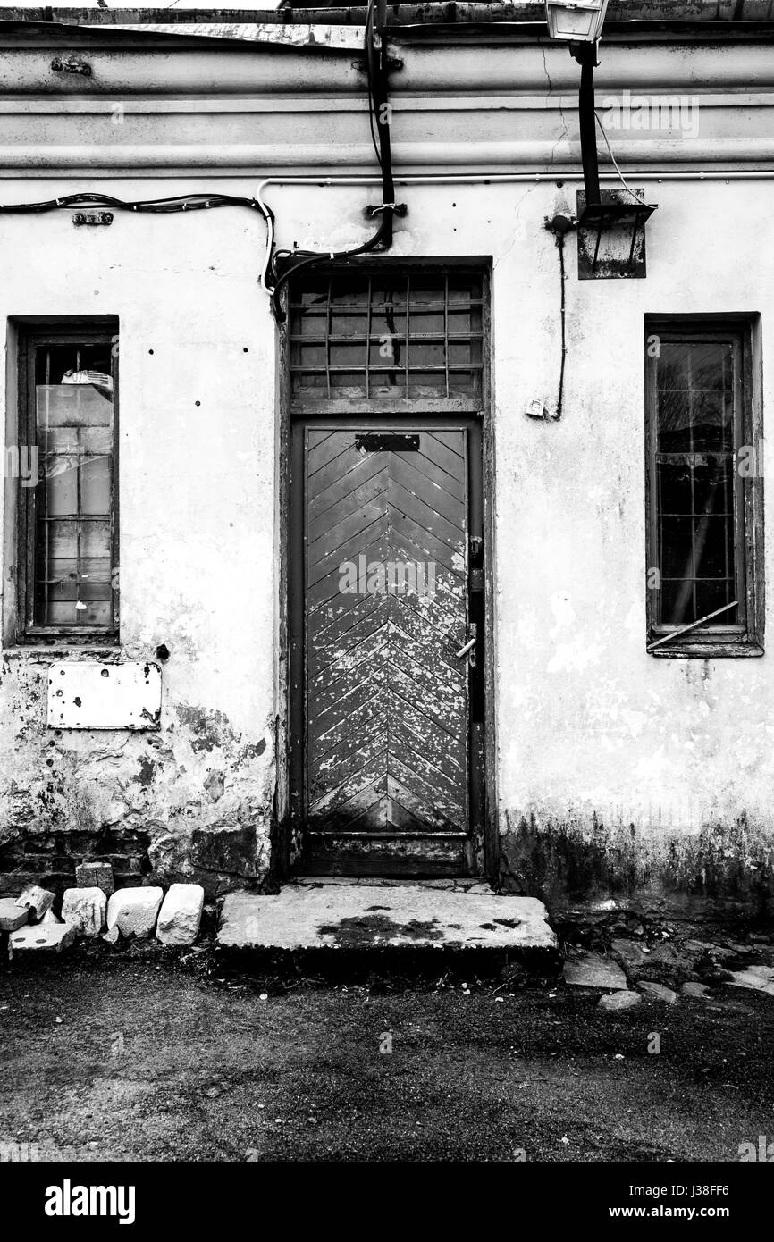 Poor door hi-res stock photography and images - Alamy