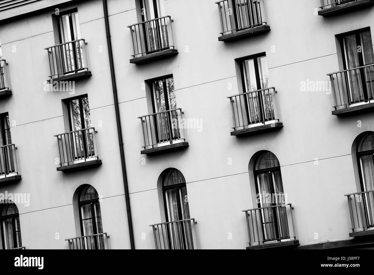 Repeating pattern of windows hi-res stock photography and images - Alamy