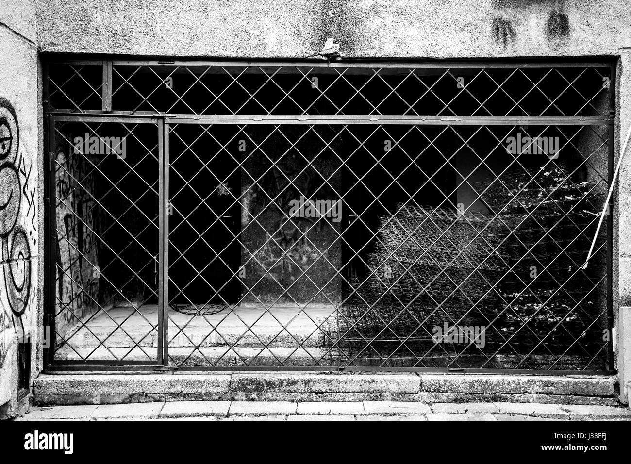 Passage is closed hi-res stock photography and images - Alamy