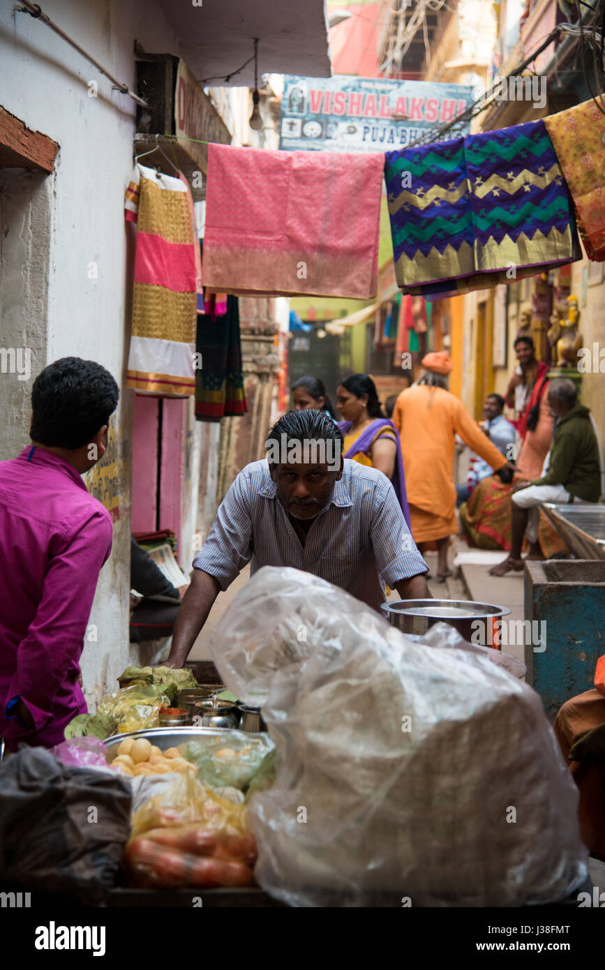 Crowds in the narrow streets of Varanasi, India Stock Photo - Alamy