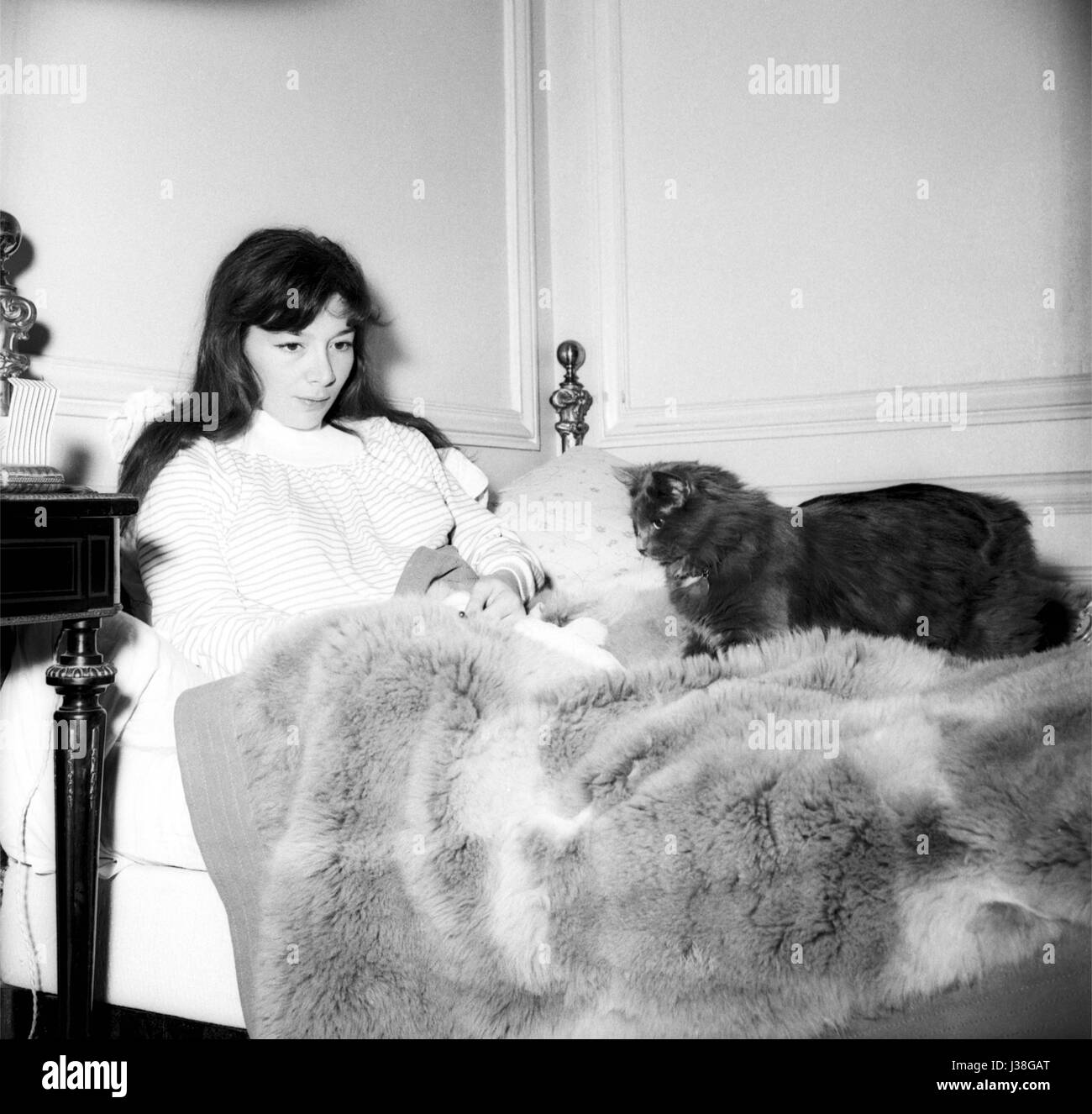 Juliette greco 1950s hi-res stock photography and images - Alamy