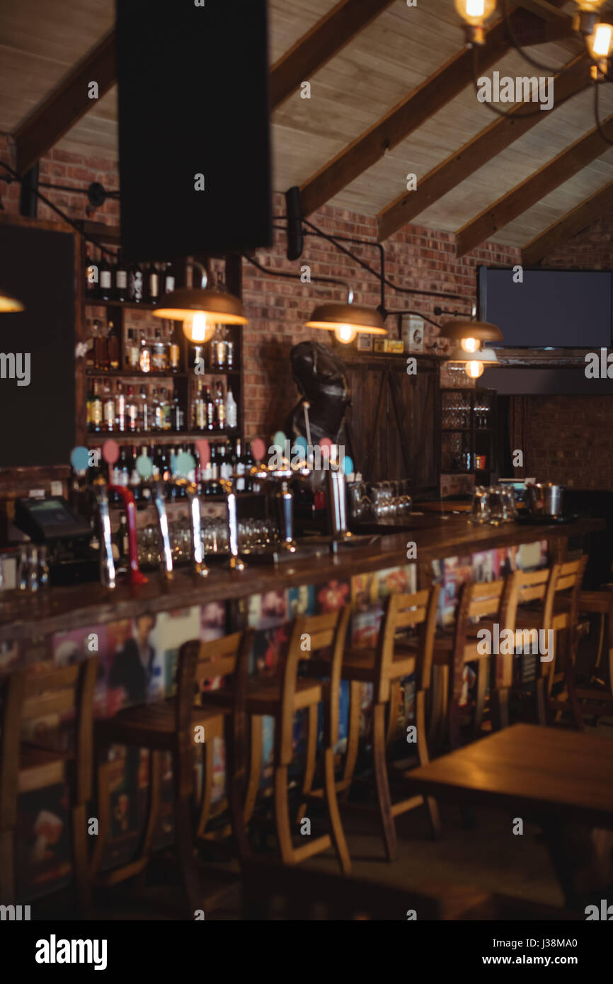 Empty bar pump hi-res stock photography and images - Alamy