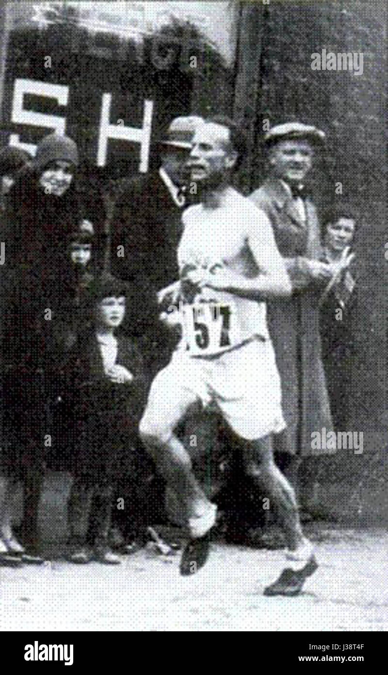 Clarence DeMar was a renowned American long-distance runner, famous for ...