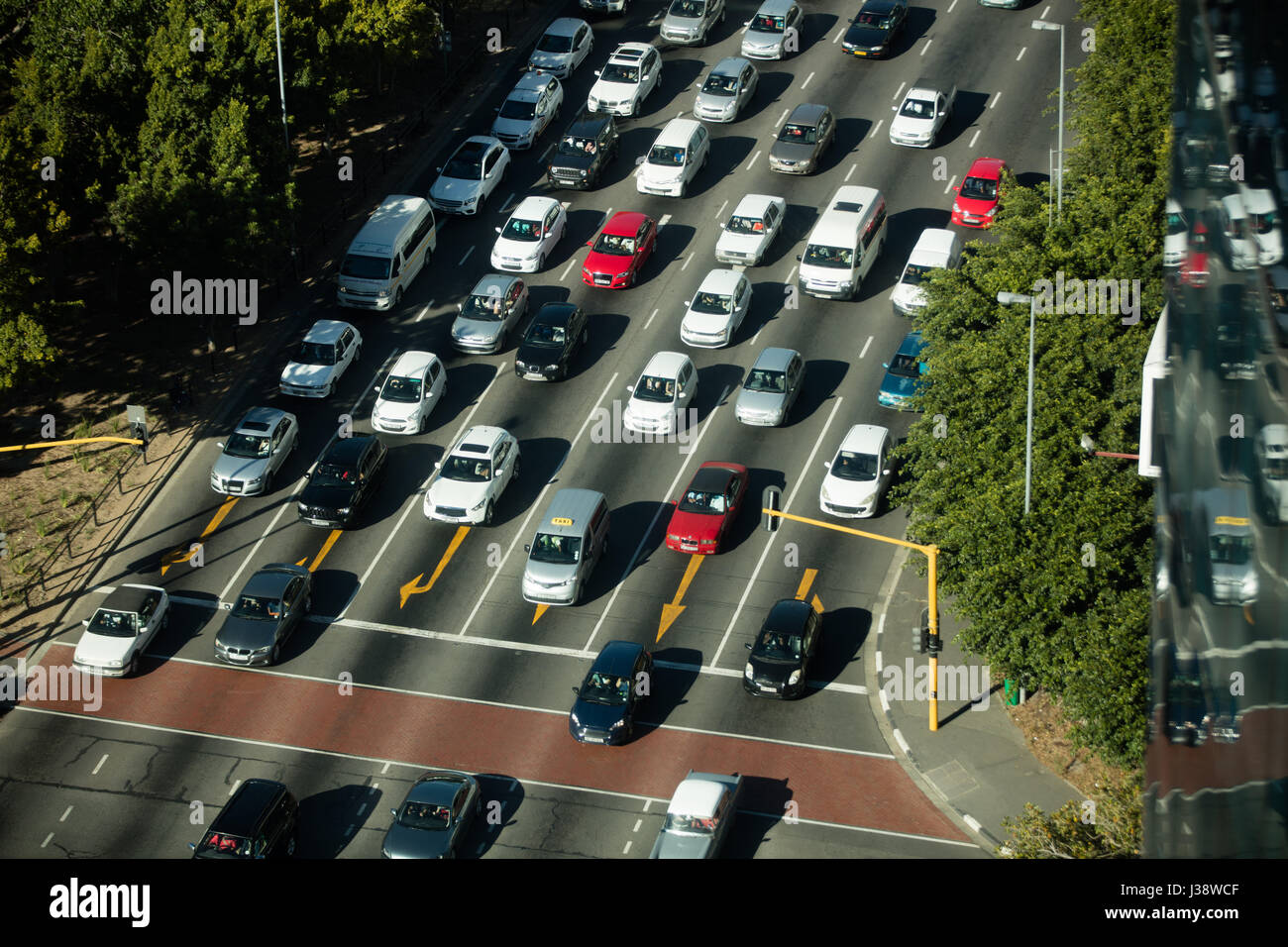 Connection direction sunny arrow hi-res stock photography and images ...