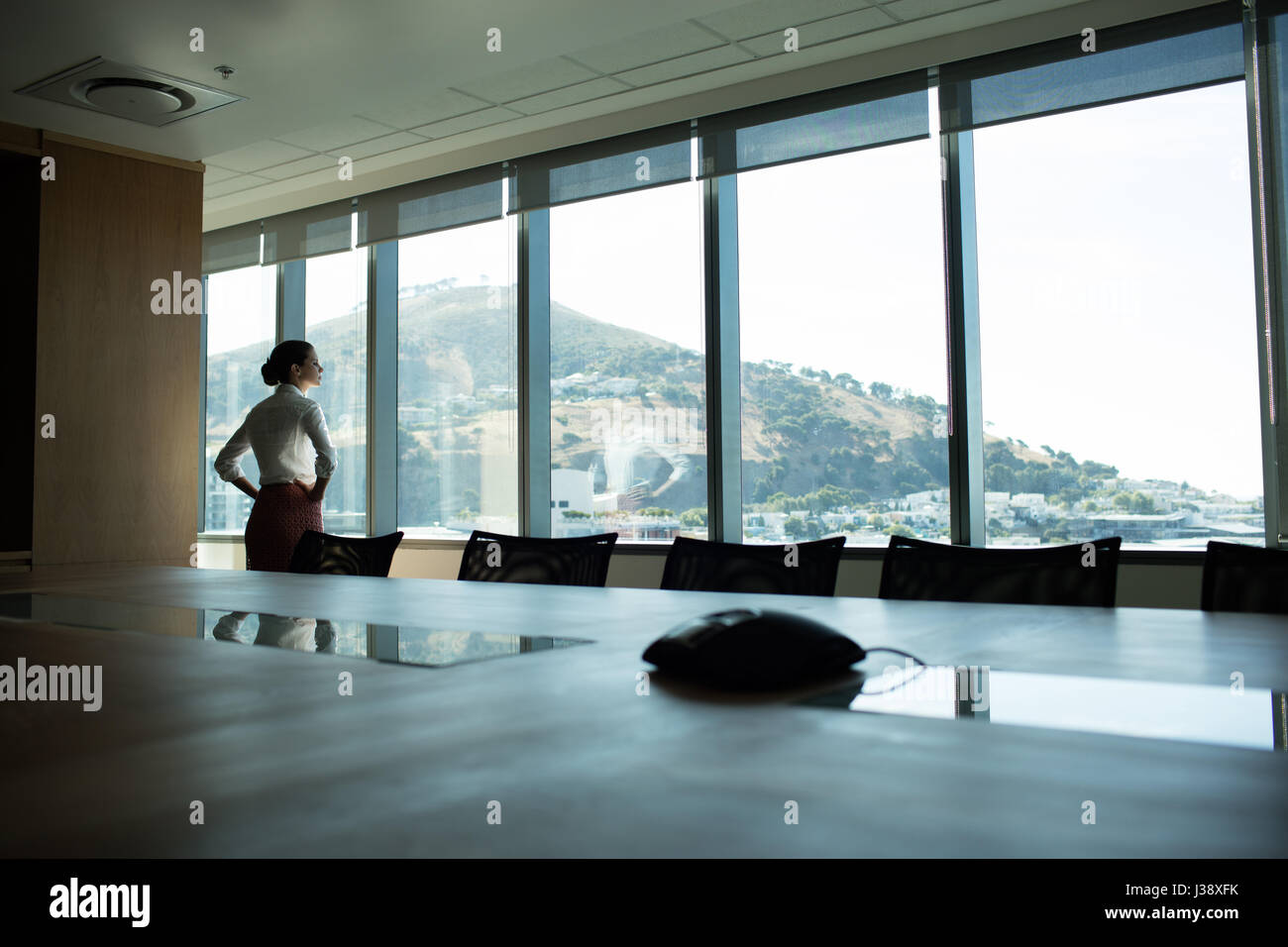 Sunlight through window reading hi-res stock photography and images - Alamy