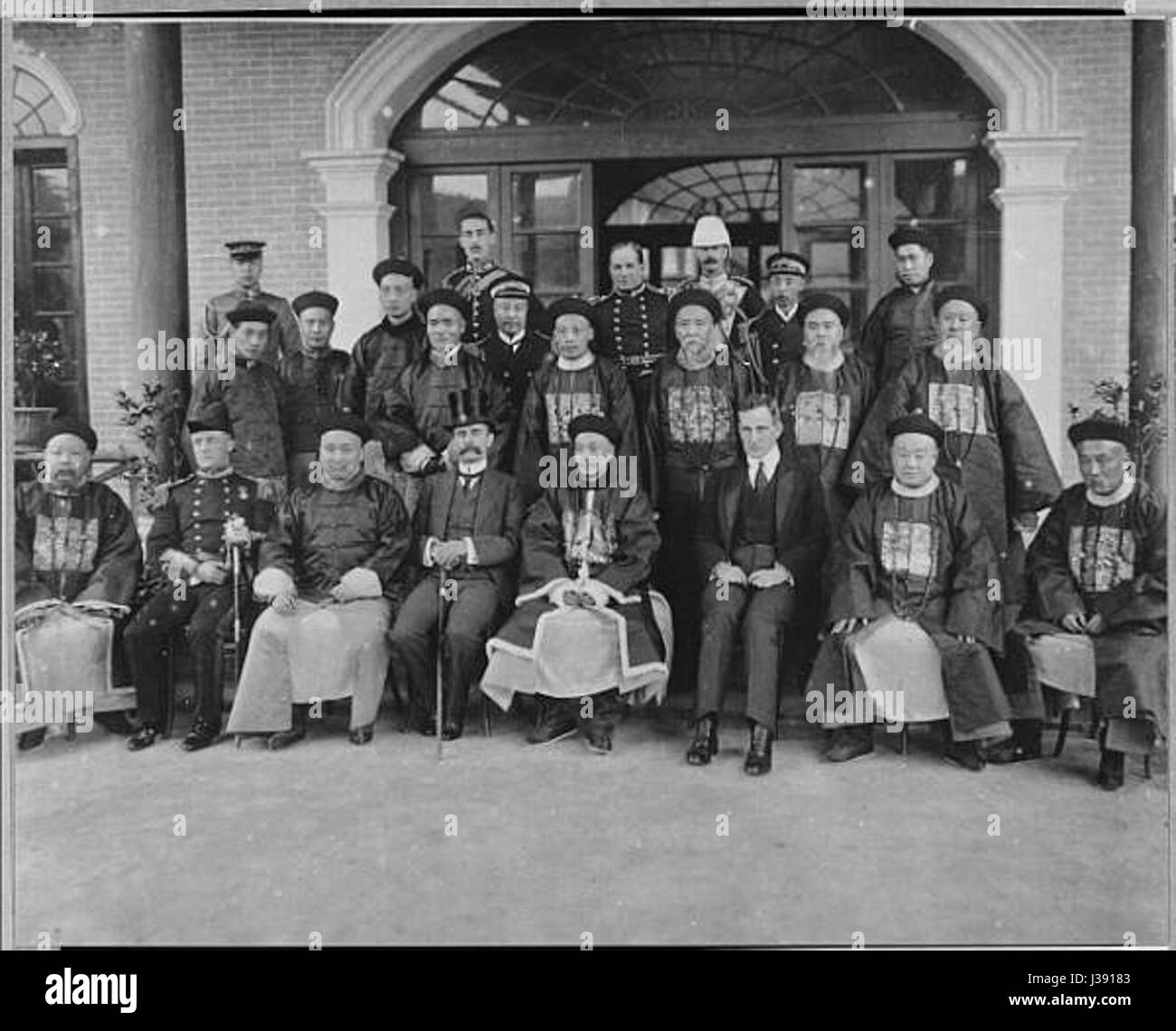 British dynasty Black and White Stock Photos & Images - Alamy