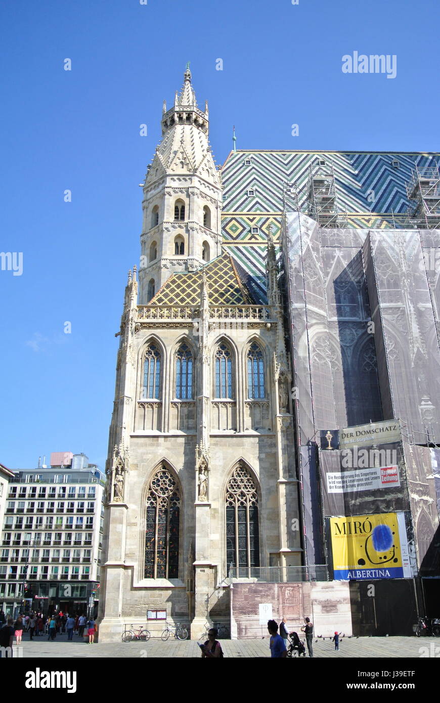 Towers stephansdom vienna austria hi-res stock photography and images ...