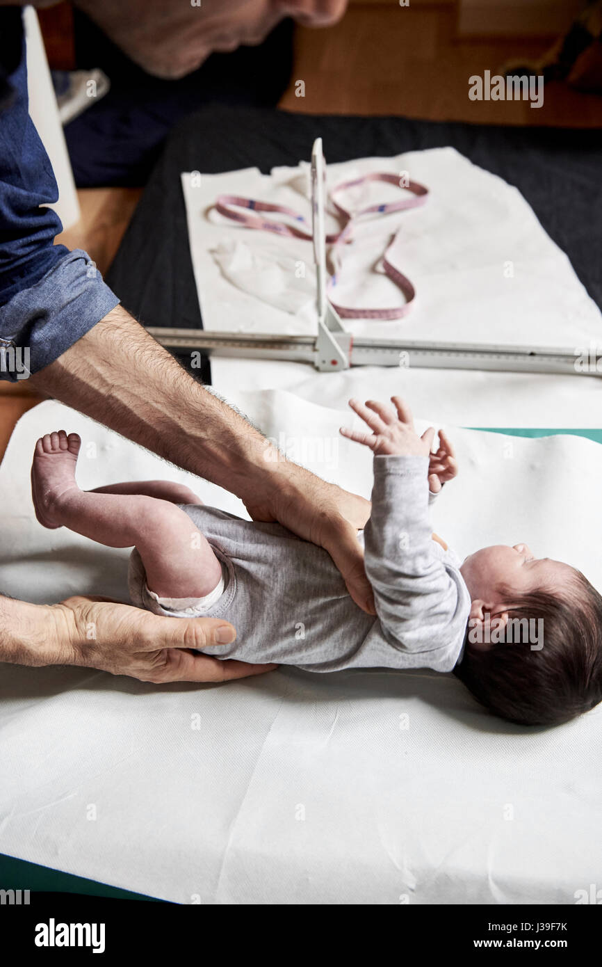 Midwife baby examinations hi-res stock photography and images - Alamy