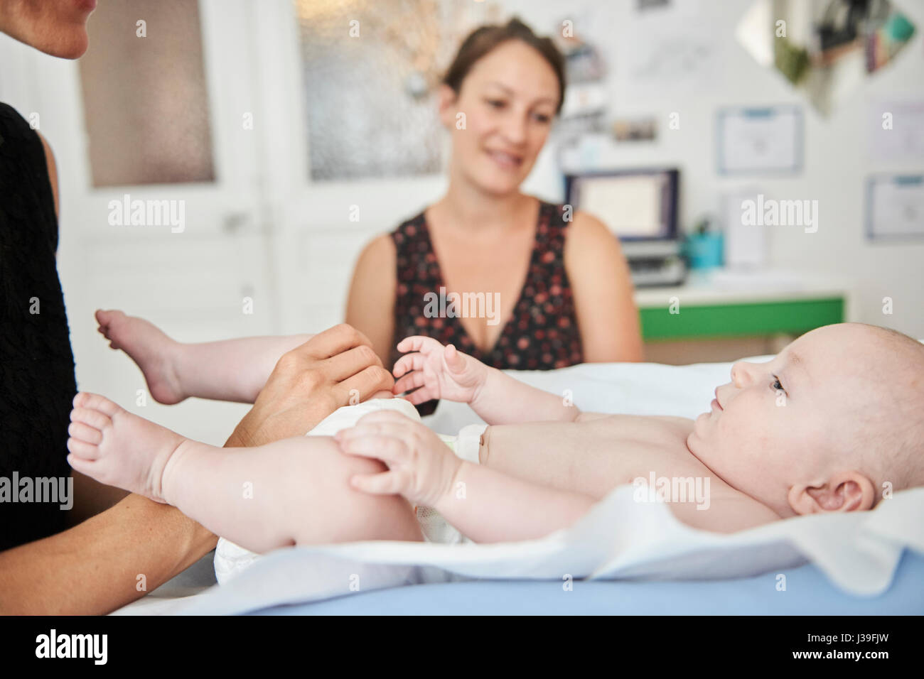 Child boy osteopath hi-res stock photography and images - Alamy