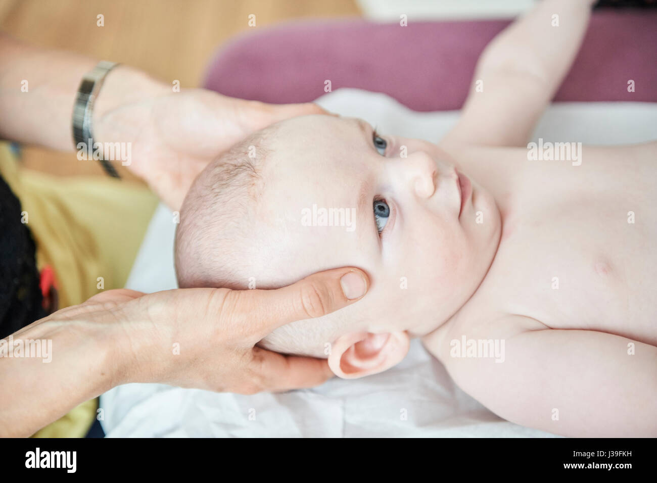 Child boy osteopath hi-res stock photography and images - Alamy