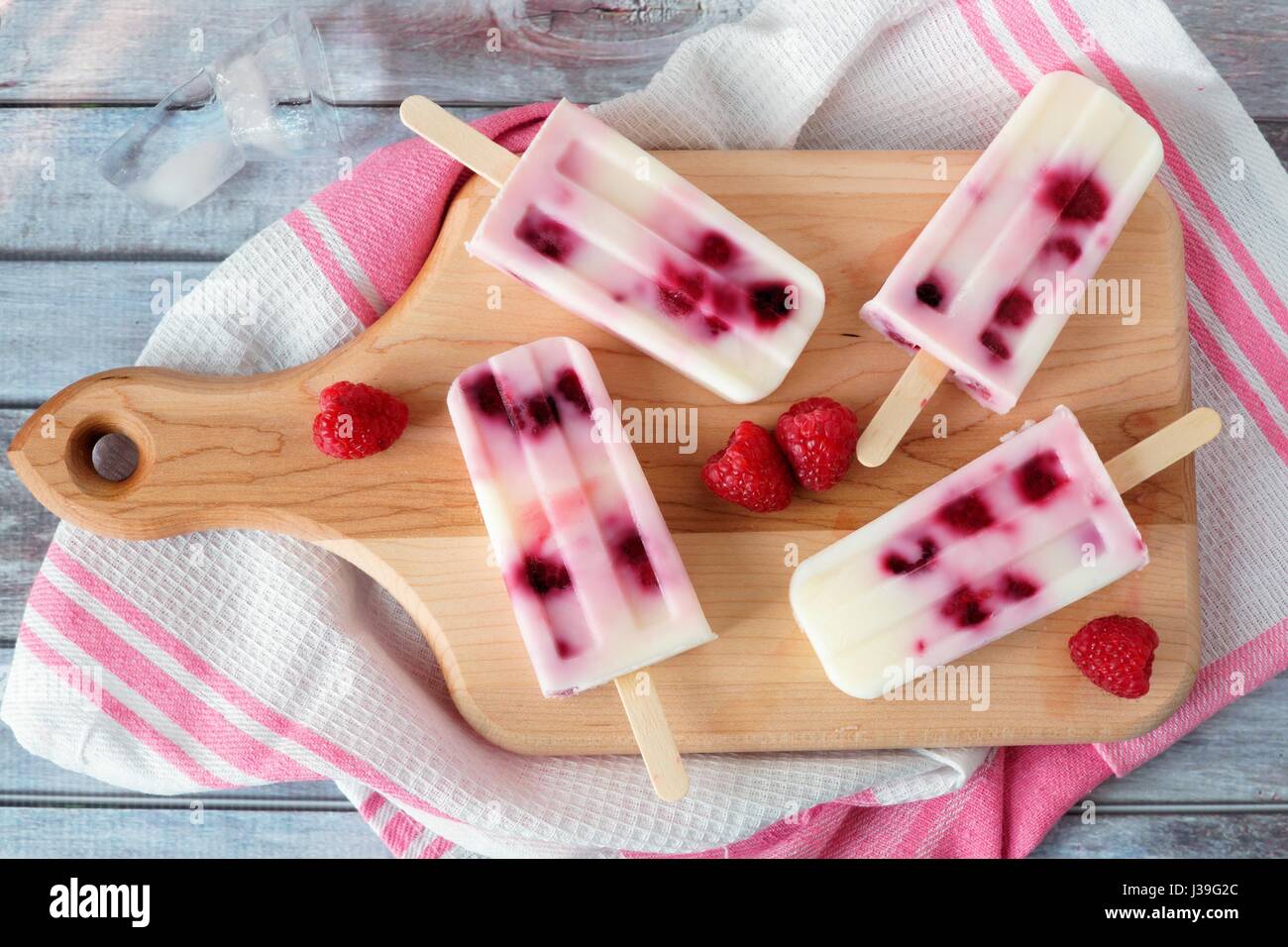 Raspberry flavored sweets hi-res stock photography and images - Alamy