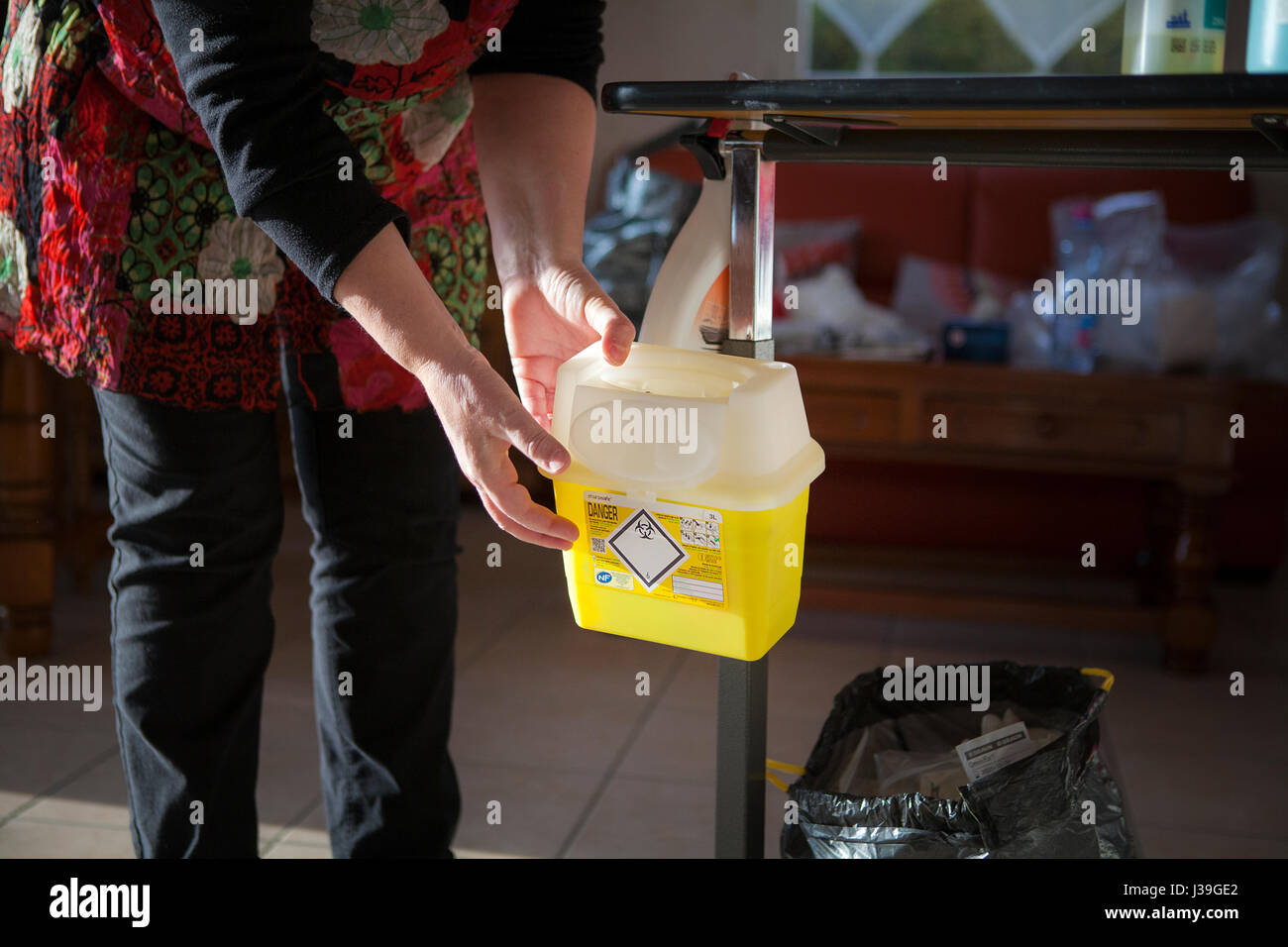 Hospital waste nurse hi-res stock photography and images - Alamy