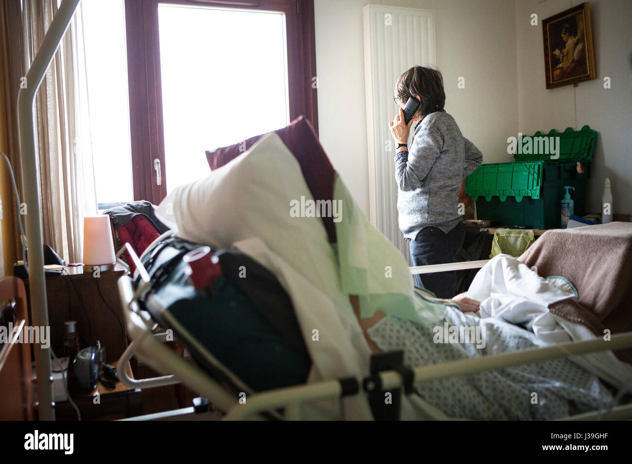Hospital bed at home nurse hi-res stock photography and images - Alamy
