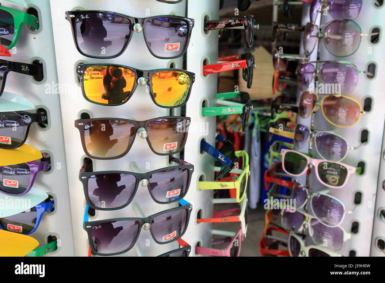 Selling glasses hi-res stock photography and images - Alamy