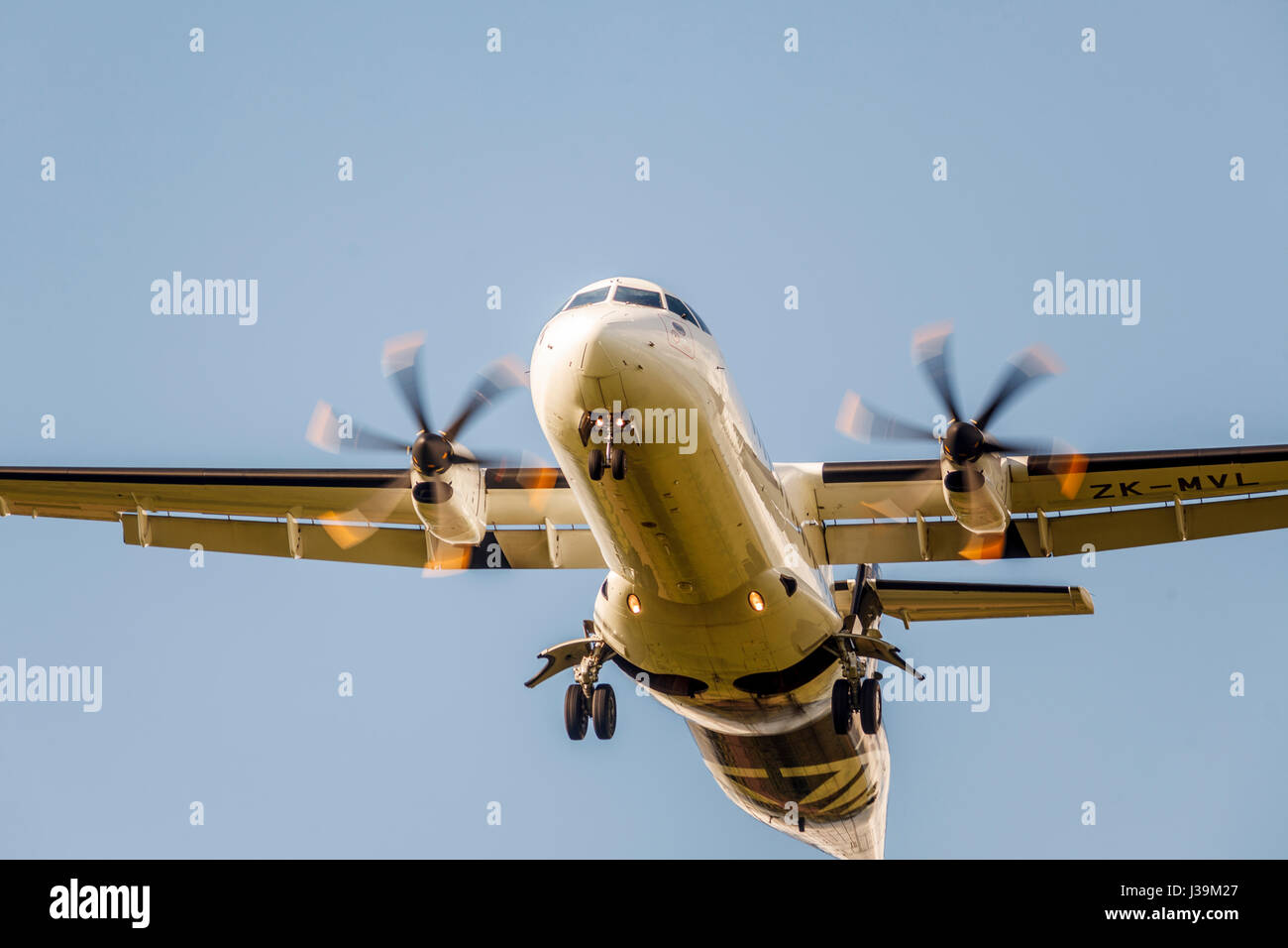 Twin turbo prop hi-res stock photography and images - Alamy