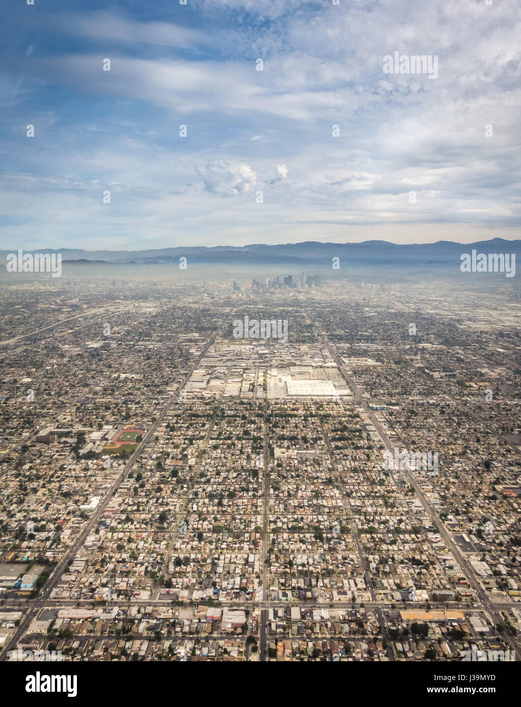 Aerial sweeping view los angeles hi-res stock photography and images ...