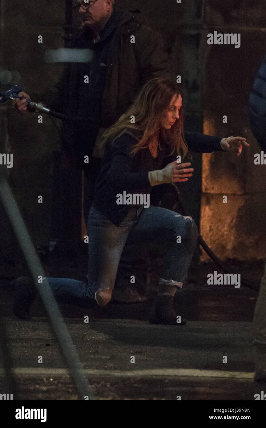 Filming of 'Avengers: Infinity War' on the Royal Mile in Edinburgh ...