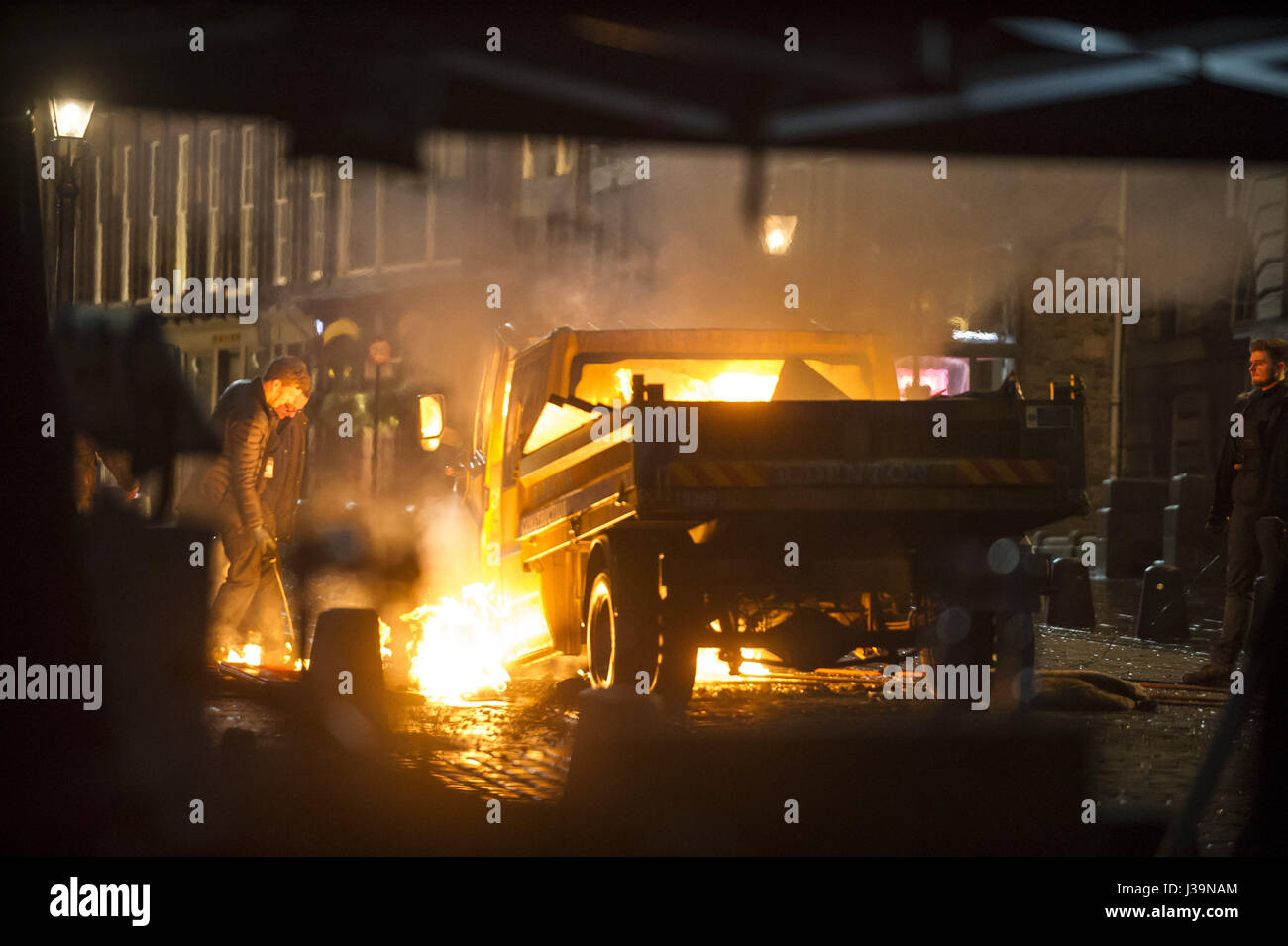 Filming of 'Avengers: Infinity War' on the Royal Mile in Edinburgh ...