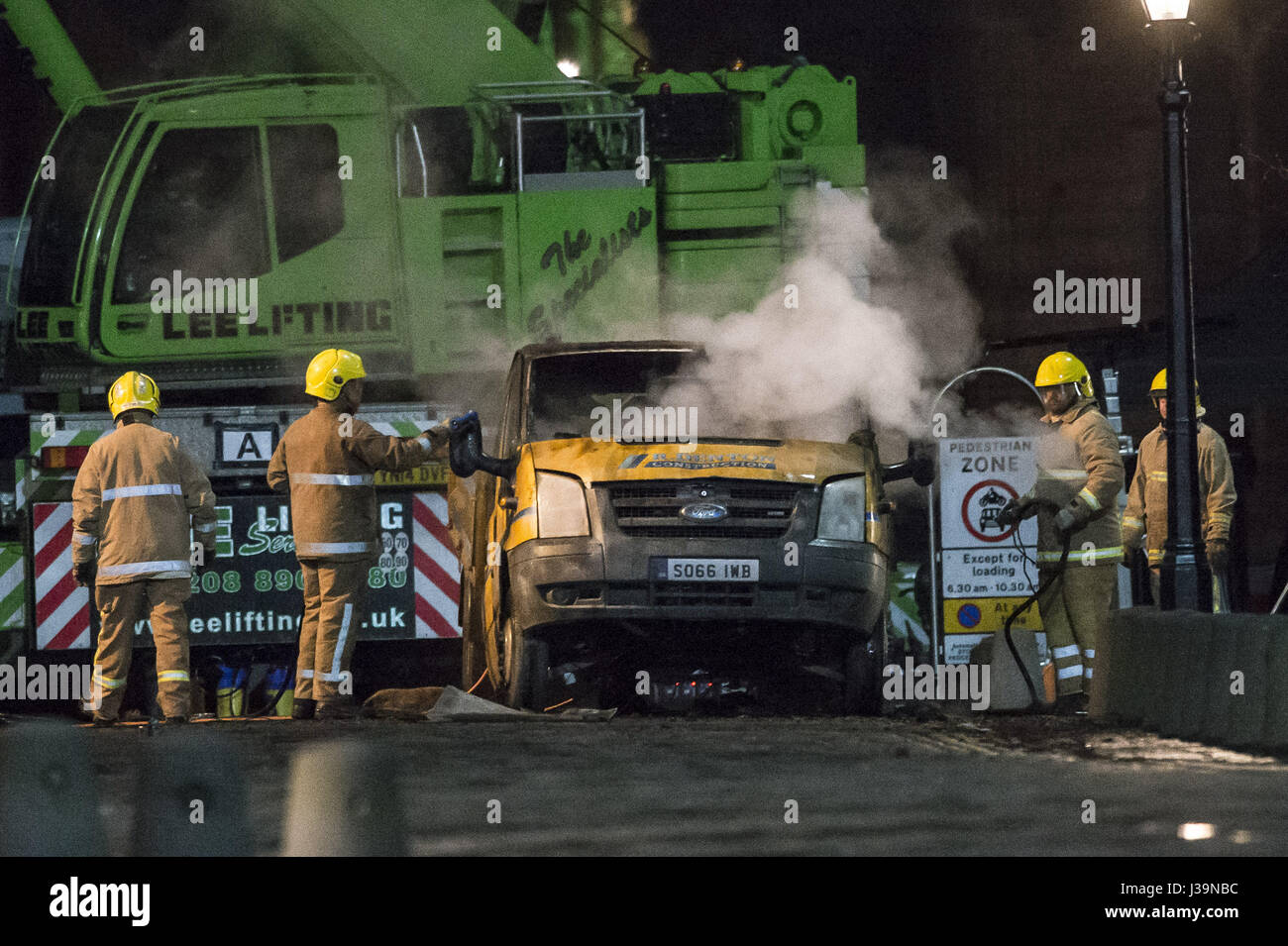 Filming of 'Avengers: Infinity War' on the Royal Mile in Edinburgh ...