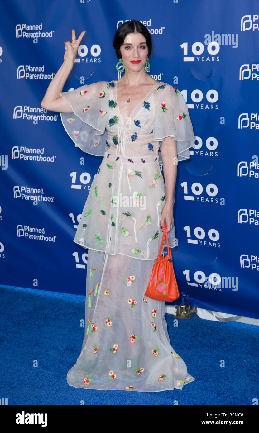 Sarah sophie flicker hi-res stock photography and images - Alamy