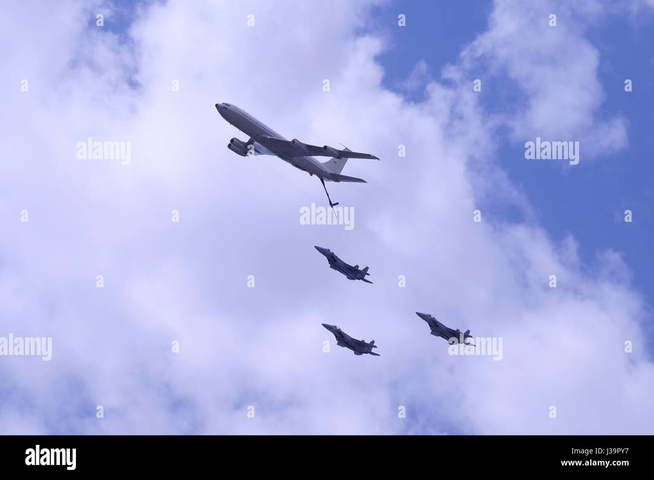 An Israeli Air Force Boeing 707 tanker trails its hose line after in ...
