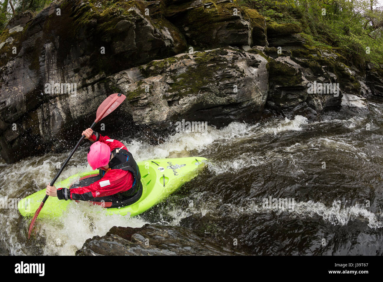 Kayak and paddles hi-res stock photography and images - Alamy