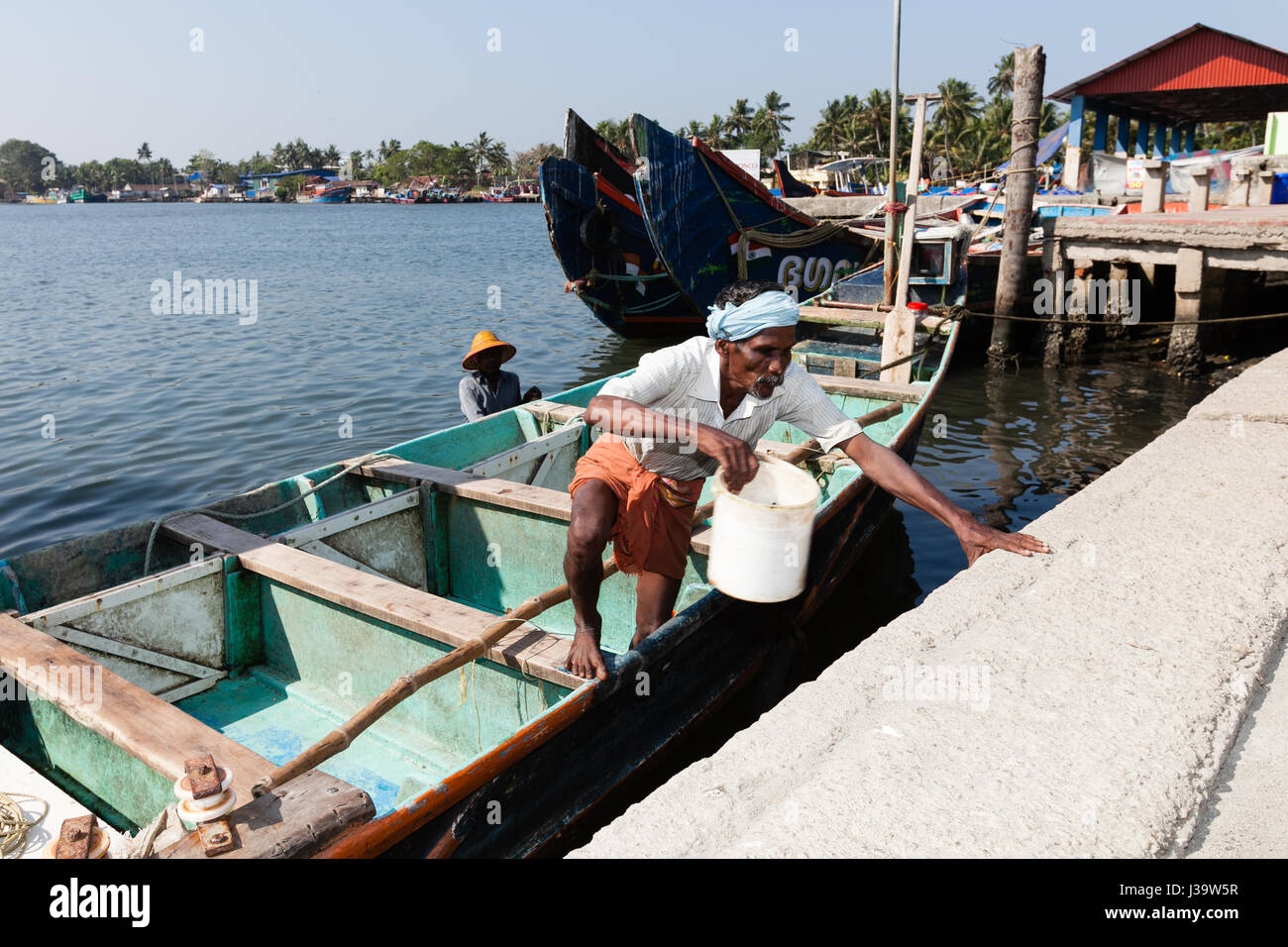 Cochin fish market on vypen island Stock Photo - Alamy