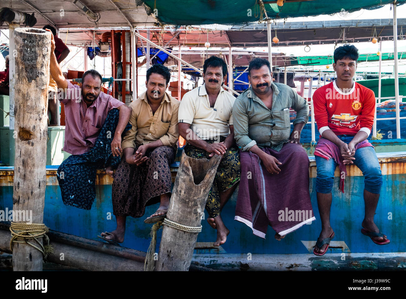 Cochin fish market on vypen island Stock Photo - Alamy