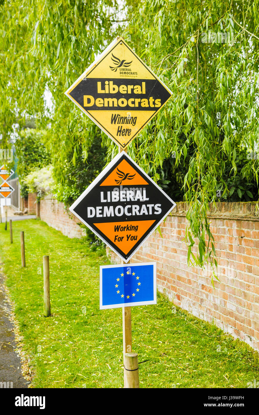 Political Party Sign High Resolution Stock Photography and Images - Alamy