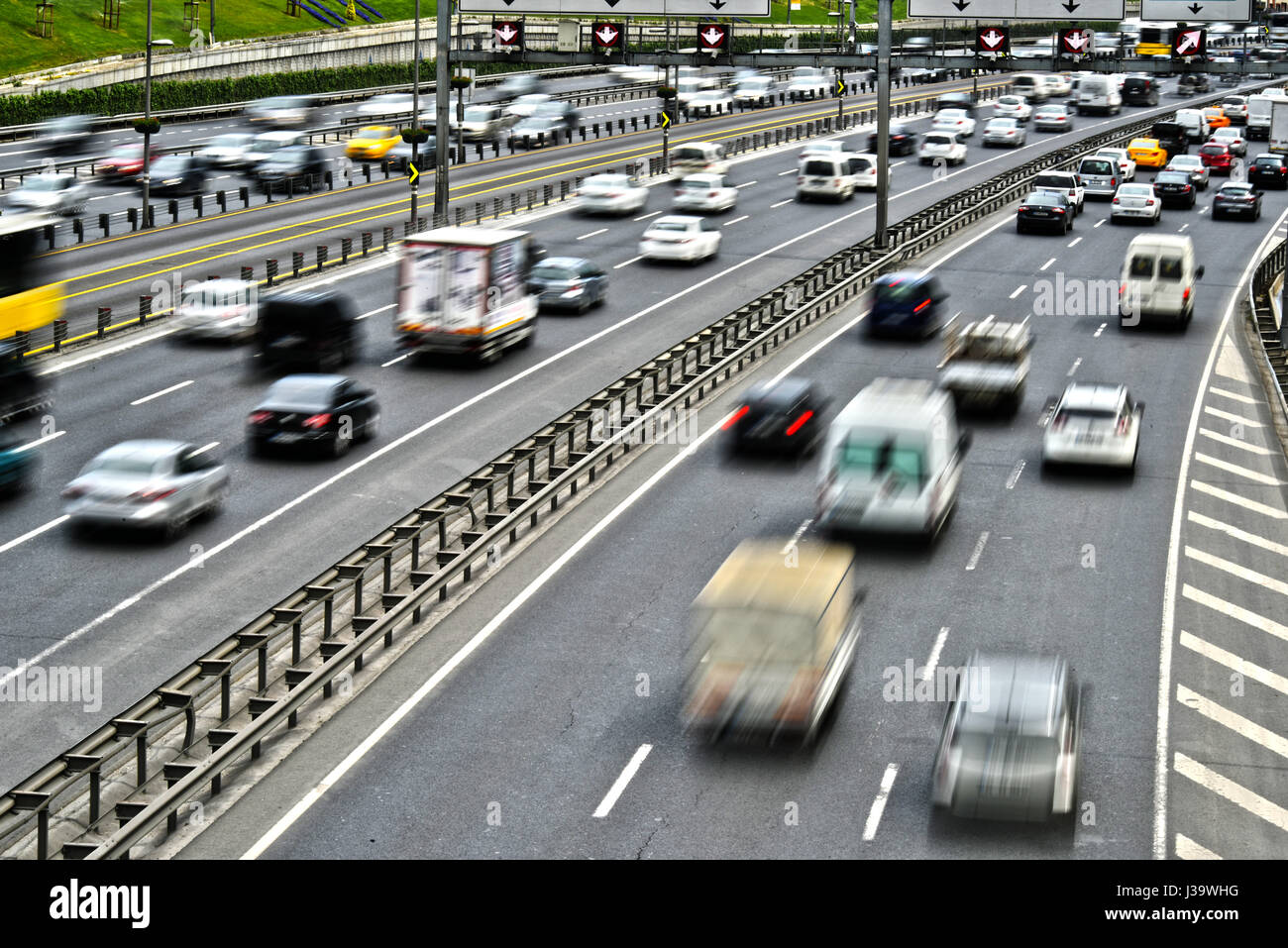 Controlled-access highway in Istanbul during rush hour Stock Photo - Alamy