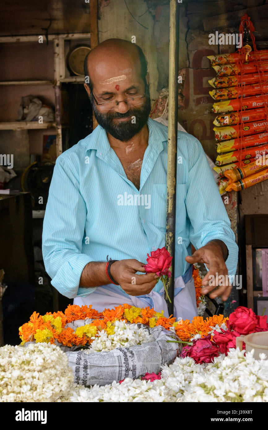 Shops in kerala hi-res stock photography and images - Alamy