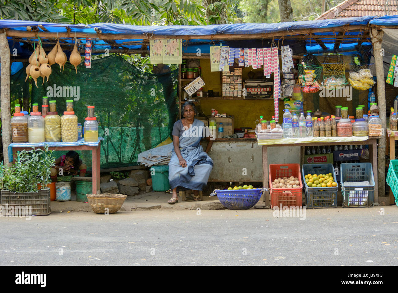 Food stalls and shops outside Wayanad Wildlife Sanctuary, Tholpetty ...