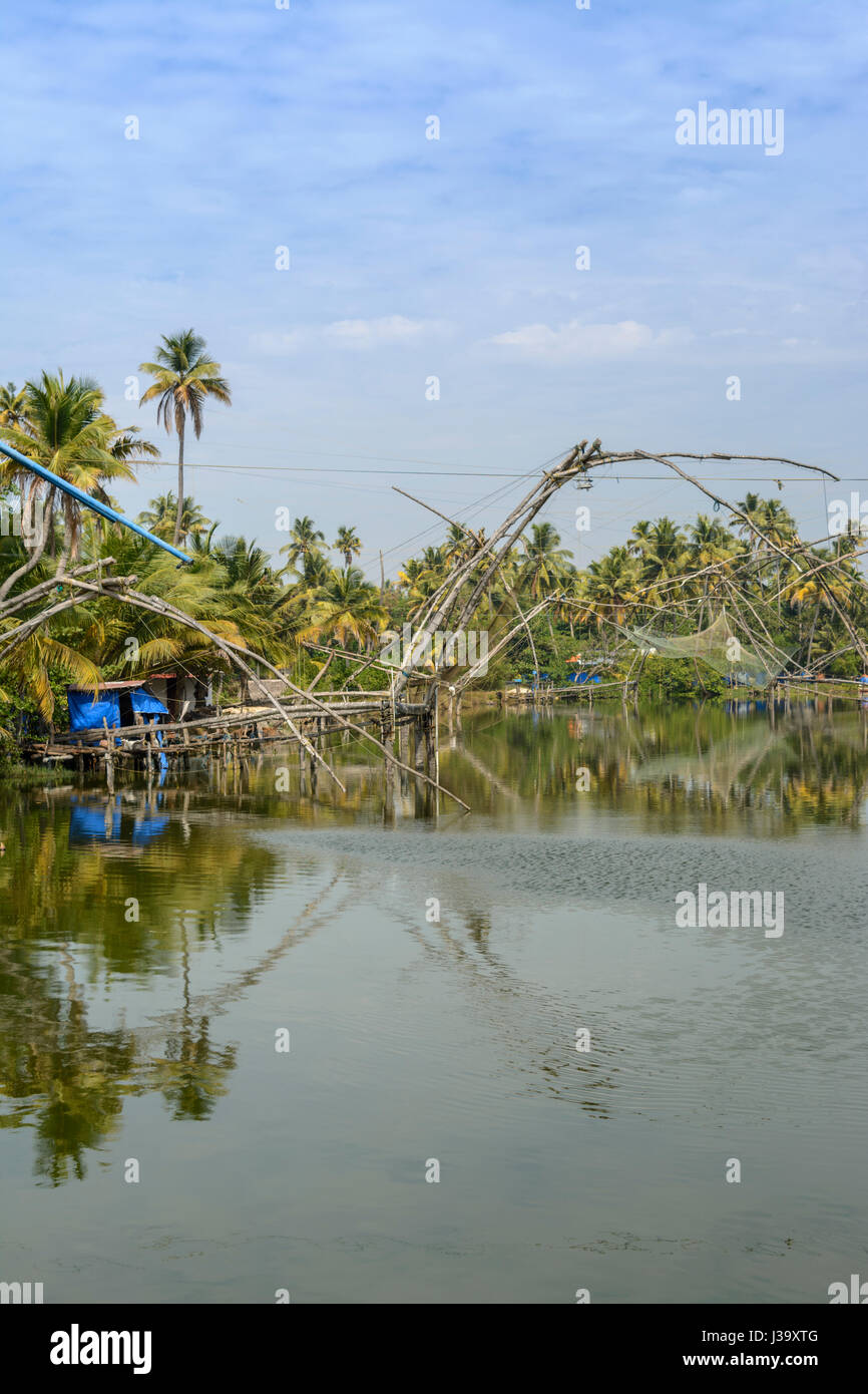 Traditional chinese fishing hi-res stock photography and images - Alamy