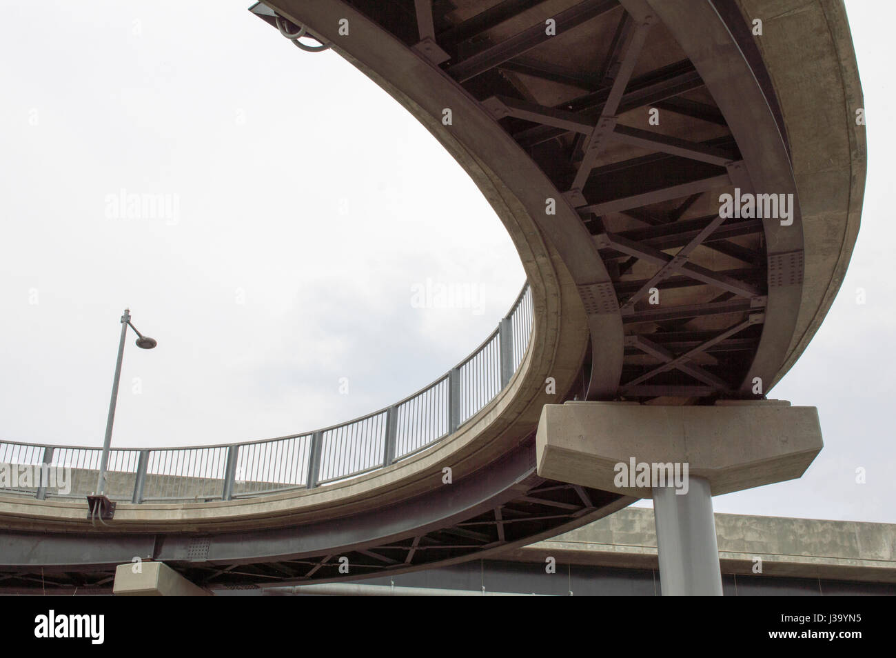 Walkway under concrete bridge hi-res stock photography and images - Alamy
