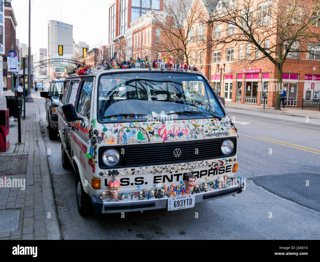 Volkswagon van madel to resemble Star Trek shuttle craft, among other ...