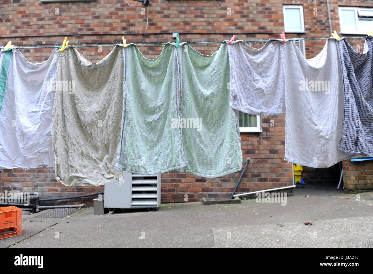 Washing line in back yard in Whitby, North Yorkshire Stock Photo - Alamy