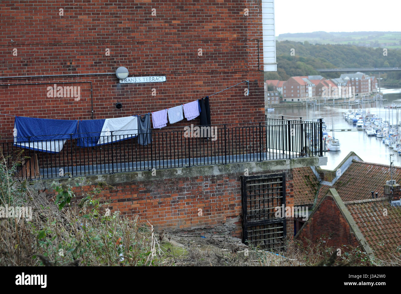 Washing line in back yard in Whitby, North Yorkshire Stock Photo - Alamy