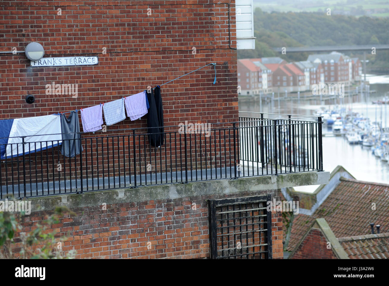 Washing line in back yard in Whitby, North Yorkshire Stock Photo - Alamy