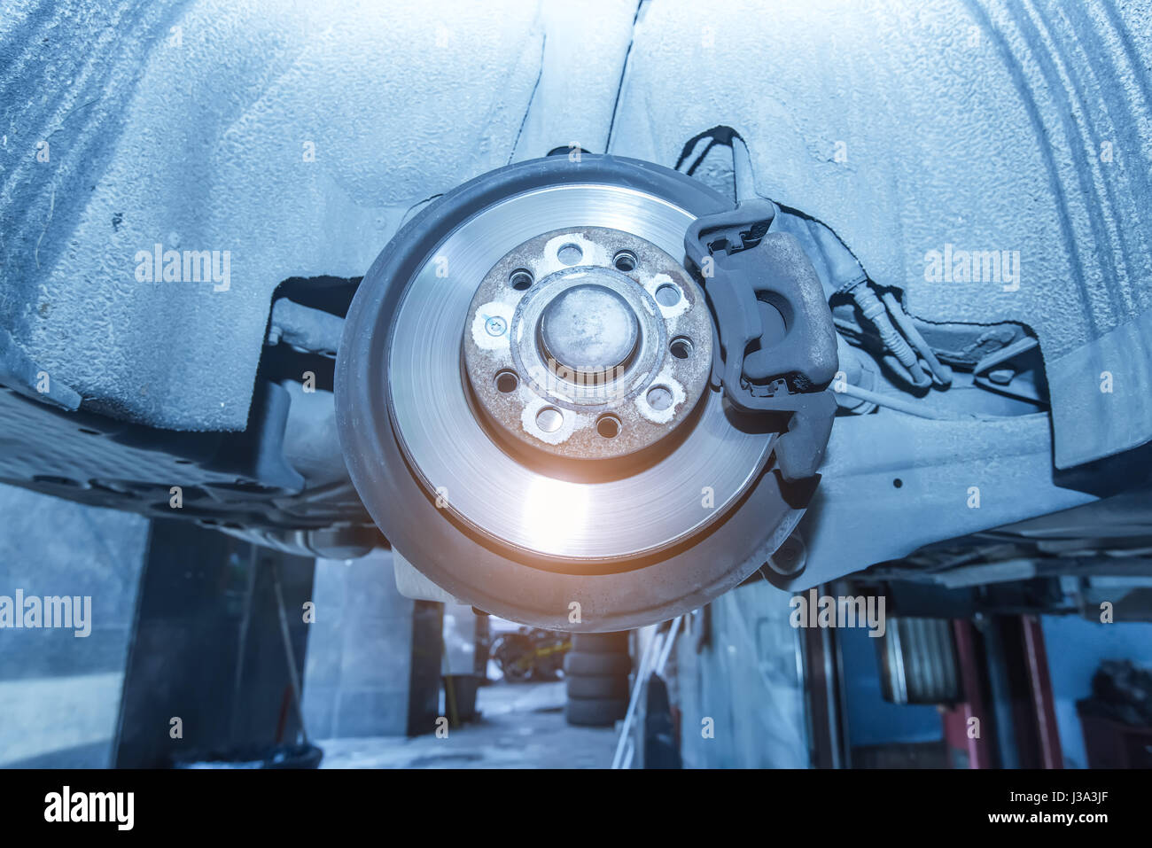 Line break detail hi-res stock photography and images - Alamy