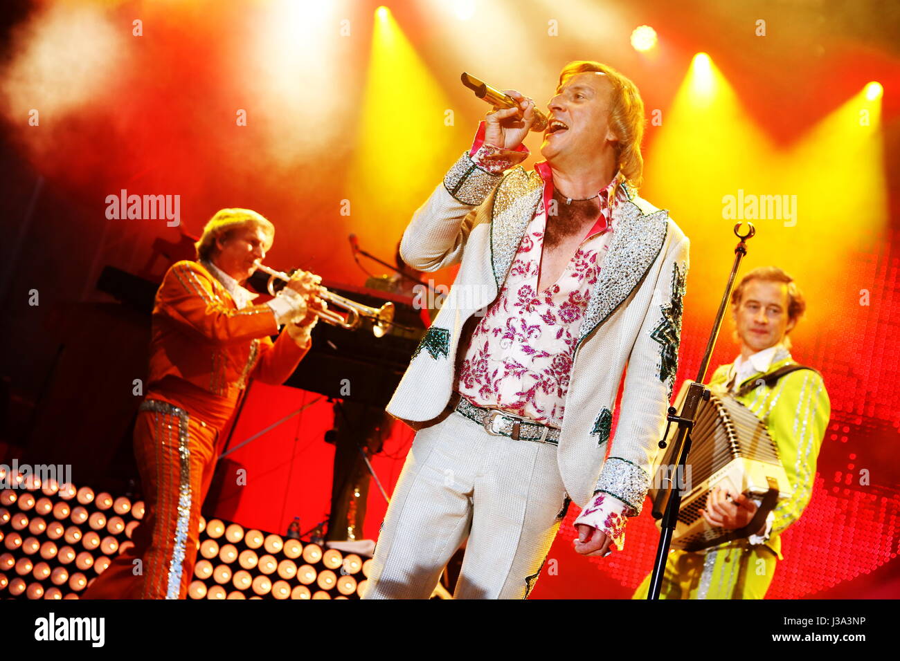 Schlager band hi-res stock photography and images - Alamy